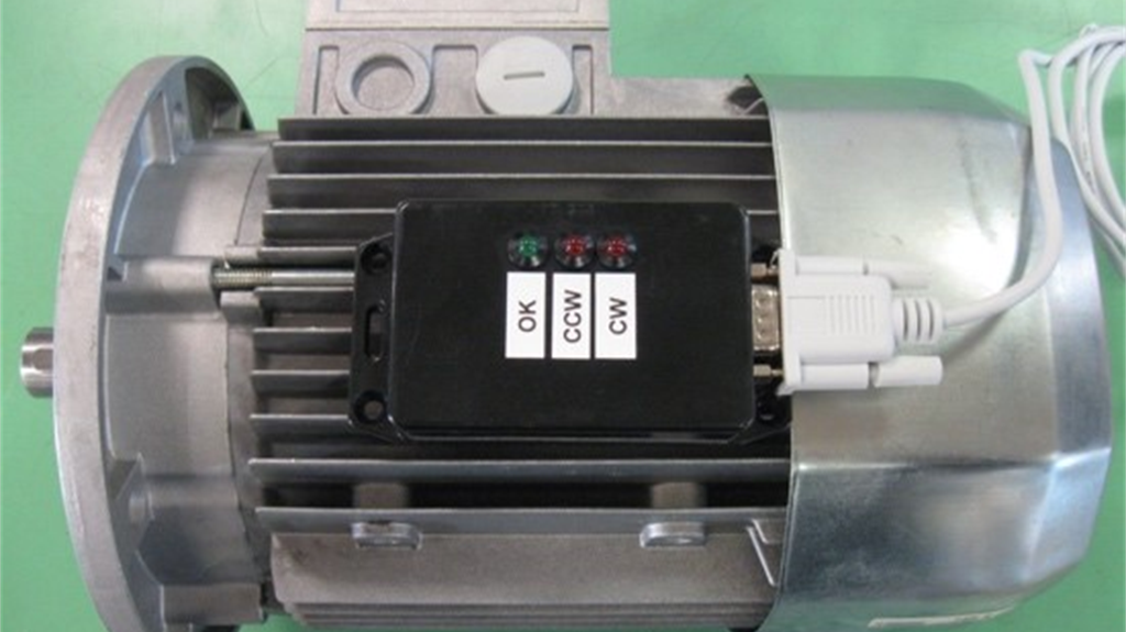 Measurement of the Rotation Direction through Magnetic Sensor